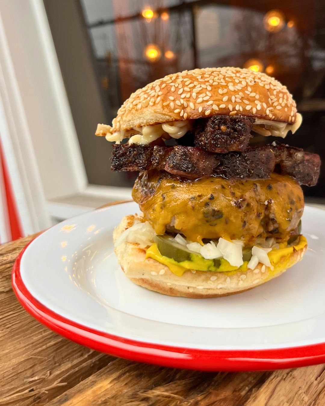 Saturday Special: The Pub-Style Smokehouse Burger – Sloppy Mama's BBQ